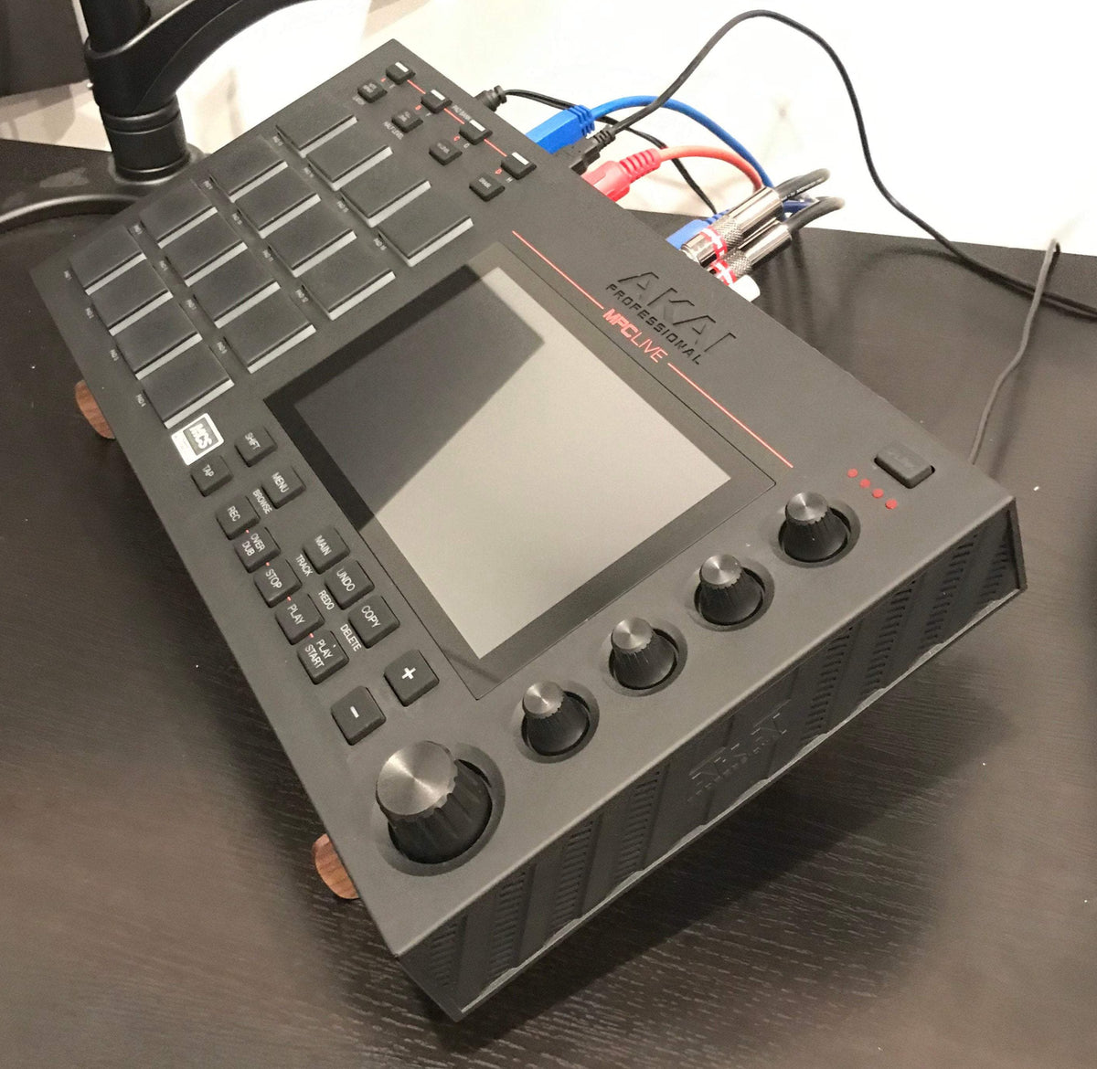 Akai MPC Live Stand for the Studio Desktop – HomeStudioStuff